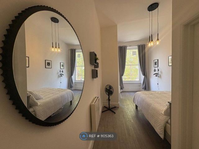 Leinster Gardens, London W2, Studio to rent, £1,950 pcm | PrimeLocation