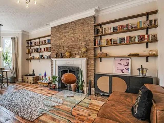 Leinster Mansions, Bracknell Gardens, London, NW3 7EE, United Kingdom | 1 bed apartment for rent #110610268 | Rentberry