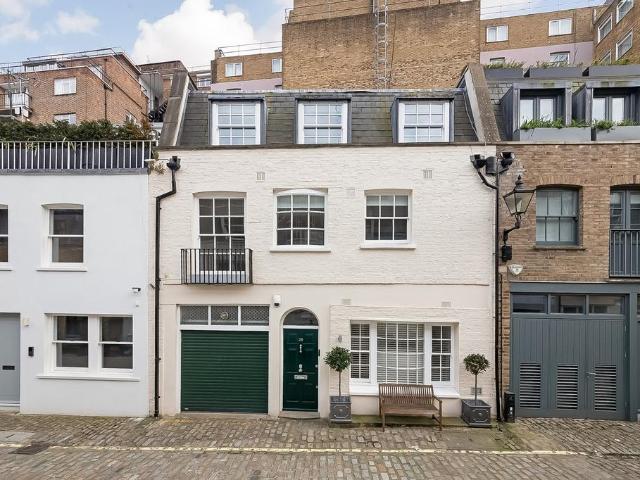 Leinster Mews, Bayswater, London, W2 4 bed mews to rent £7,250 pcm £1,673 pw