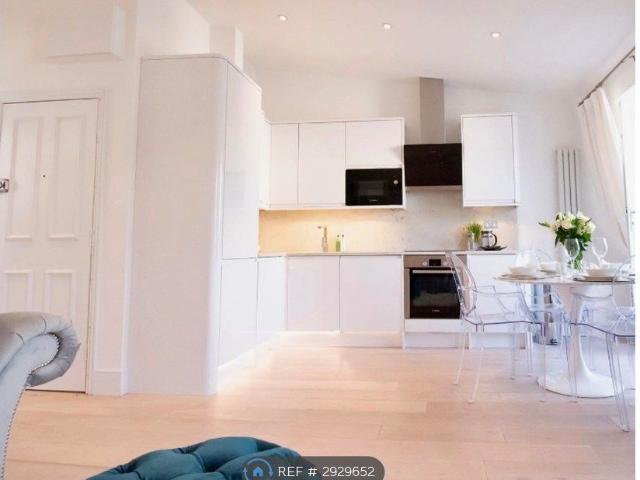 Leinster Square, London W2, 1 bed flat to rent, £3,500 pcm | PrimeLocation