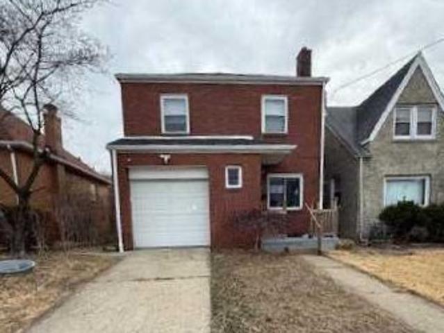 Leishman Ave