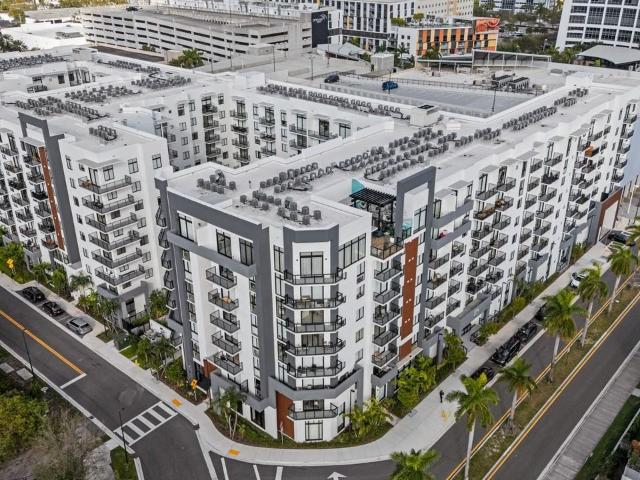 Leksa at Cityplace 2 Bedroom Apartment for Rent at 8401 Nw 34th Ter, Doral, FL 33122