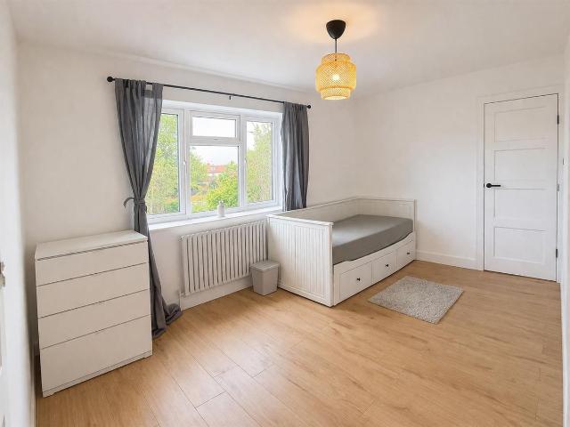Lela Avenue, Hounslow TW4, Room to rent, £800 pcm | PrimeLocation