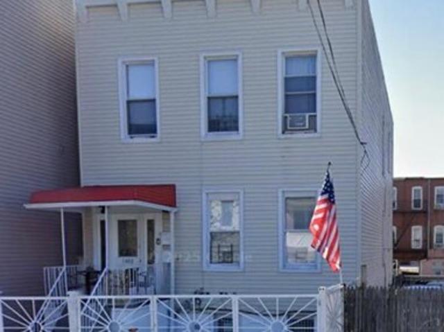 Leland Ave, Bronx, Home For Sale