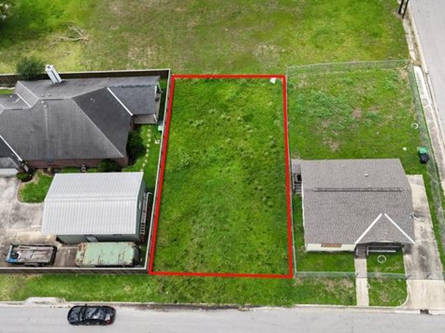 Lelia, Houston, TX 77026