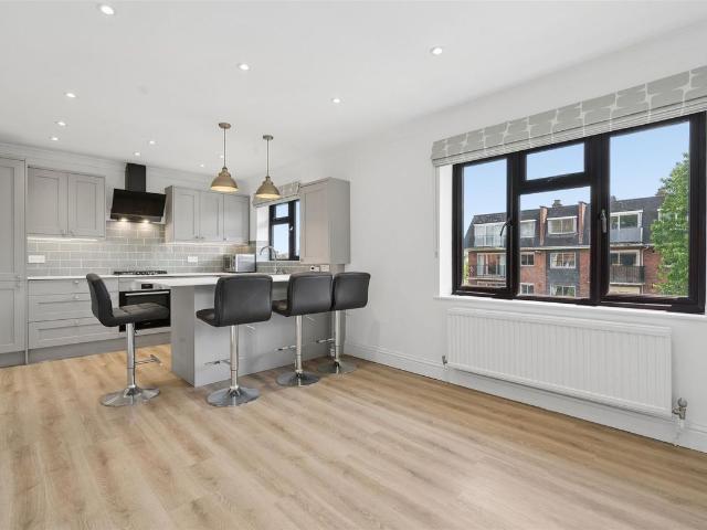 Lelliott Court, 2A Edge Hill SW19, 2 bed flat to rent, £2,200 pcm | PrimeLocation