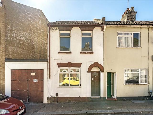 Lester Road, Chatham, Kent ME4, 3 bed end terrace house to rent, £1,450 pcm | PrimeLocation