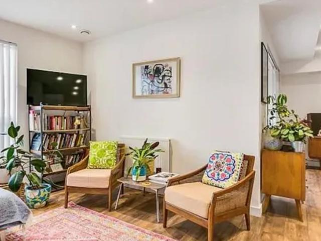 Les Fêtes Galantes, 23 London Lane, London, E8 3FZ, United Kingdom | 2 bed apartment for rent #167861290 | Rentberry