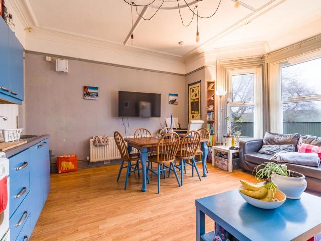 Lesbury Road, Newcastle Upon Tyne NE6 5 bed flat to rent £2,492 pcm £575 pw