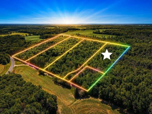 Leskovec Ln, Crivitz, WI 54114
