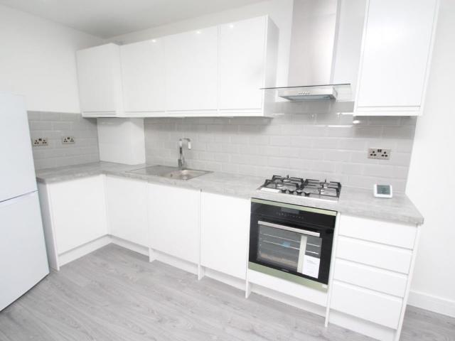 Leslie Park Road, Croydon CR0, 1 bed flat to rent, £1,200 pcm | PrimeLocation