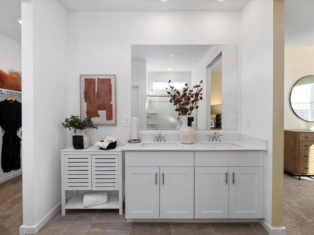 Leslie Plan Allure Vista Estate Series Community