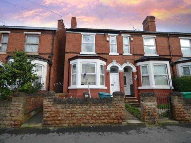 Leslie Road 4 bed house share to rent £1,384 pcm £319 pw