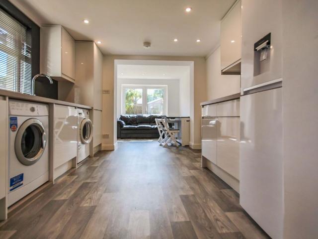Leslie Road, Bournemouth BH9, 5 bed property to rent, £3,000 pcm | PrimeLocation