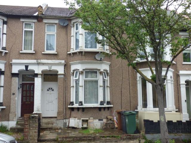 Leslie Road, Leytonstone E11, 2 bed flat to rent, £1,950 pcm | PrimeLocation