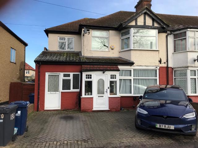 Let Agreed Whitton Avenue East, Greenford, Middlesex, UB6