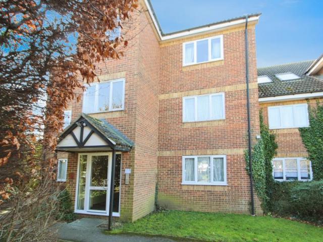LET AGREED*Bridgewater Court, Langley 1 bed flat to rent £1,150 pcm £265 pw