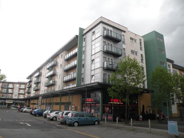 Let Parkhouse Court, Hatfield, AL10 £1,300 pcm