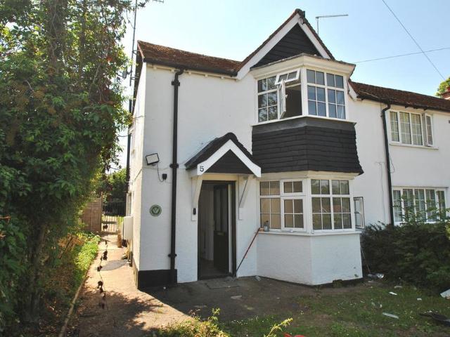 Letchworth Garden City SG6 2 bed cottage to rent £1,795 pcm £414 pw