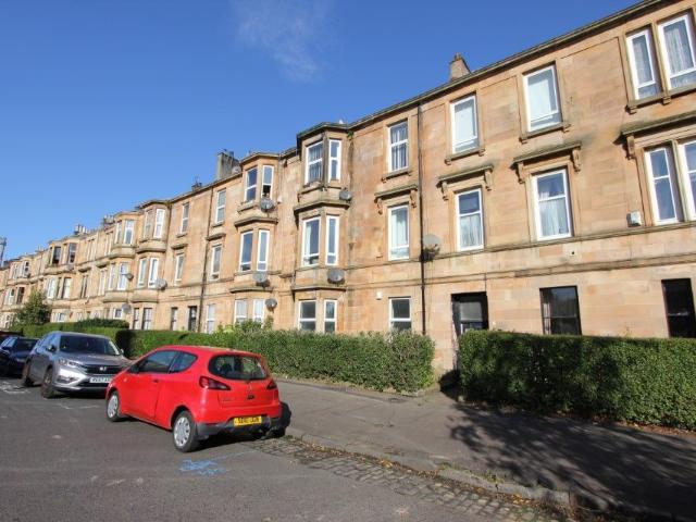 Leven Street, Glasgow G41, 3 bed flat to rent, £1,295 pcm | PrimeLocation