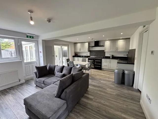 Levenot Close, Banbury, Property for rent