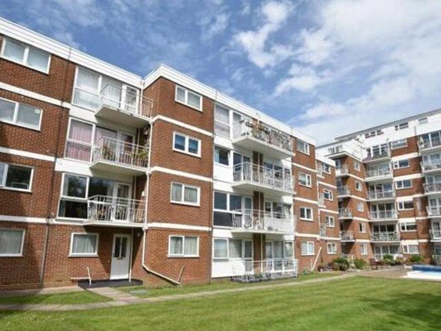 Leventhorpe Court, Elmhurst Road, 2 Bedroom Flat