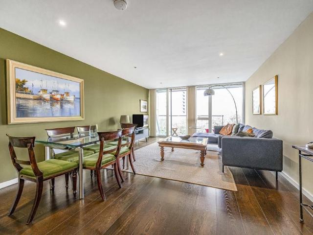 Lever Street, London, EC1V 2 bed flat to rent £3,500 pcm £808 pw