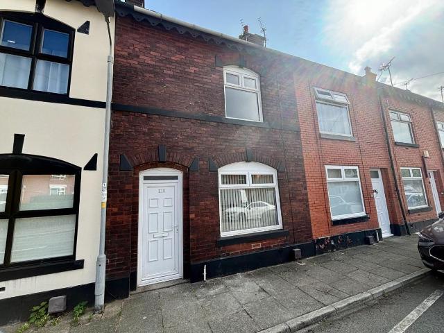 Lever Street, Radcliffe, Manchester M26, 2 bed end terrace house to rent, £950 pcm | PrimeLocation
