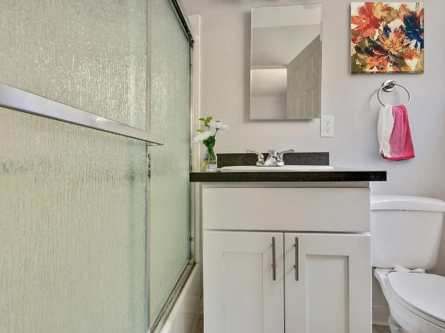 Levering Apartments Studio Apartment for Rent at 628 Levering Ave, Los Angeles, CA 90024 Westwood