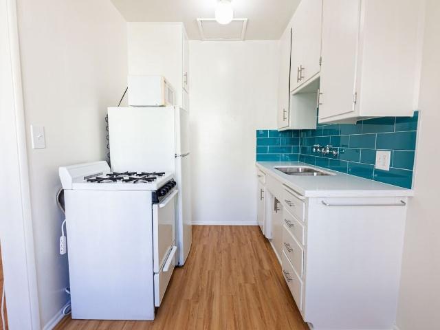 Levering Arms Apartments 1 Bedroom Apartment for Rent at 667 Levering Ave, Los Angeles, CA 90024 Westwood