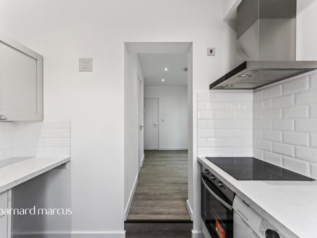 Leverson Street, London
