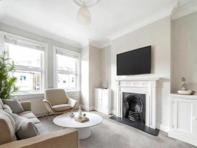 Leverson Street, London, 3 Bedroom Flat