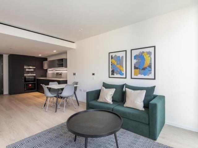 Levett Building, London EC1A 1 bed apartment to rent £3,142 pcm £725 pw