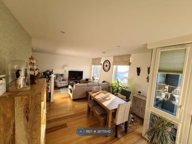 Levett House, Southall UB2, 2 bed flat to rent, £2,000 pcm | PrimeLocation