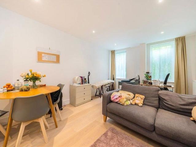 Levett Square Kew, TW9