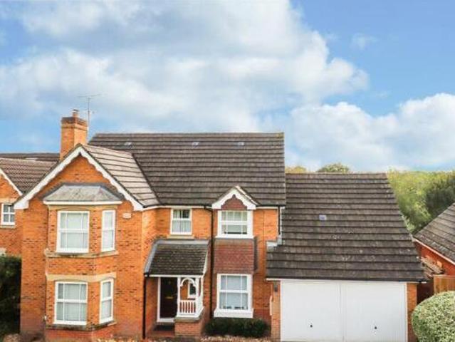 Levignen Close, Church Crookham, 4 Bedroom Detached