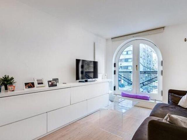Lewcos House, Regency Street, 2 Bedroom Flat