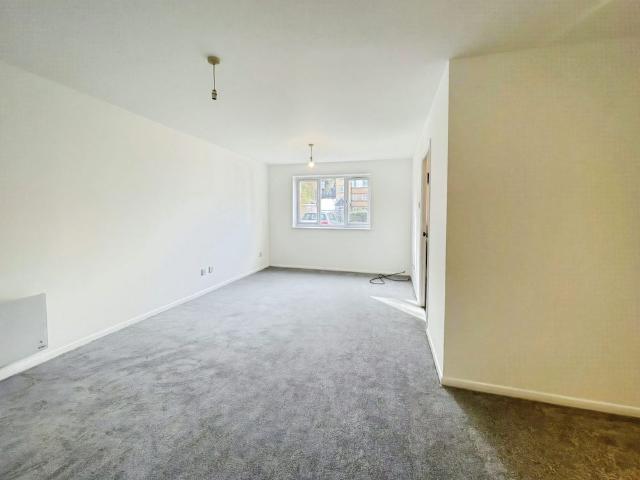 Lewes Close, Grays, RM17