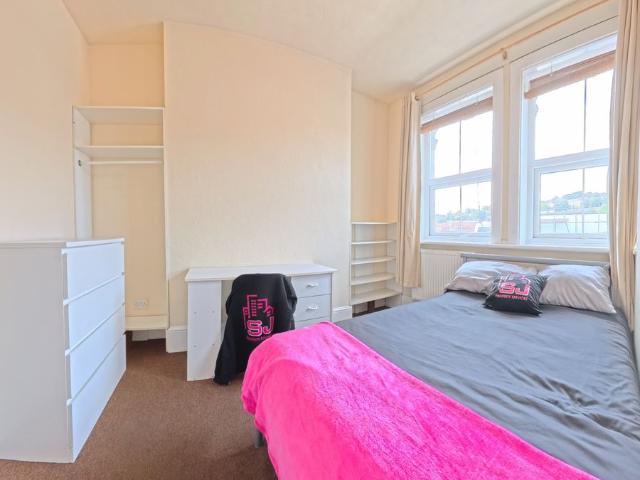 Lewes Road, Brighton BN2, 4 bed flat to rent, £2,250 pcm | PrimeLocation