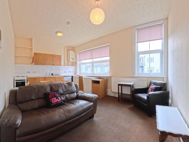 Lewes Road, Brighton BN2, 4 bed flat to rent, £2,250 pcm | PrimeLocation