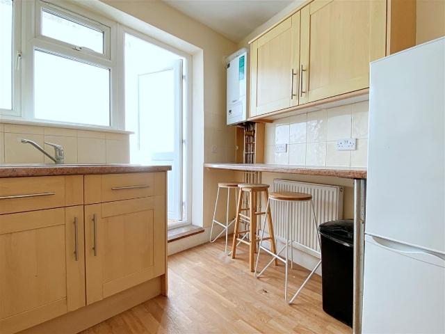 Lewes Road, Brighton BN2, 3 bed flat to rent, £1,575 pcm | PrimeLocation