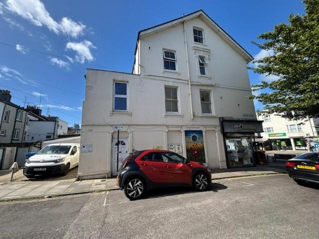 Lewes Road, Brighton 2 bed flat share to rent £1,600 pcm £369 pw
