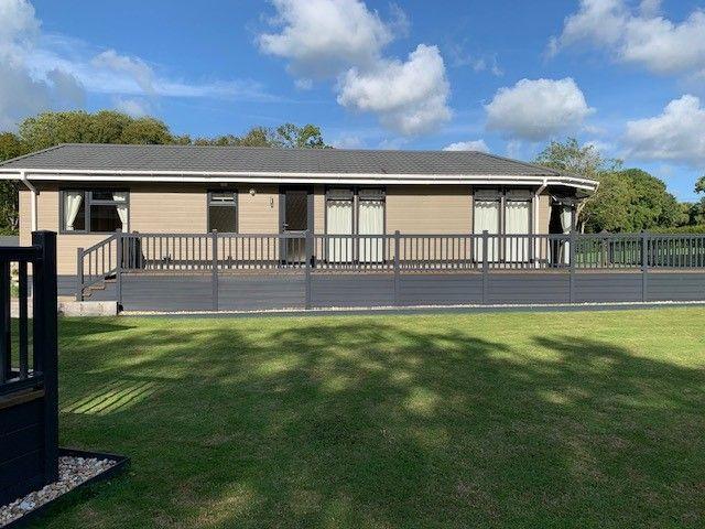 Lewes Road, Uckfield TN22, 2 bed property to rent, £2,200 pcm | PrimeLocation