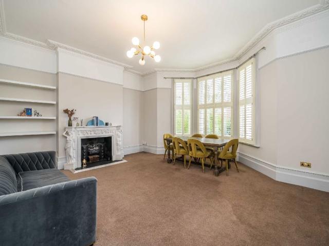Lewin Road, Streatham Hill SW16, 1 bed flat to rent, £2,150 pcm | PrimeLocation