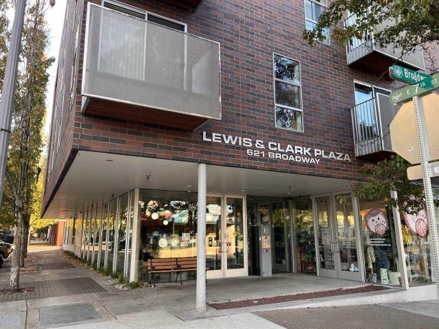 Lewis and Clark Plaza 1 Bedroom Apartment for Rent at 621 Broadway St, Vancouver, WA 98660 Esther Short