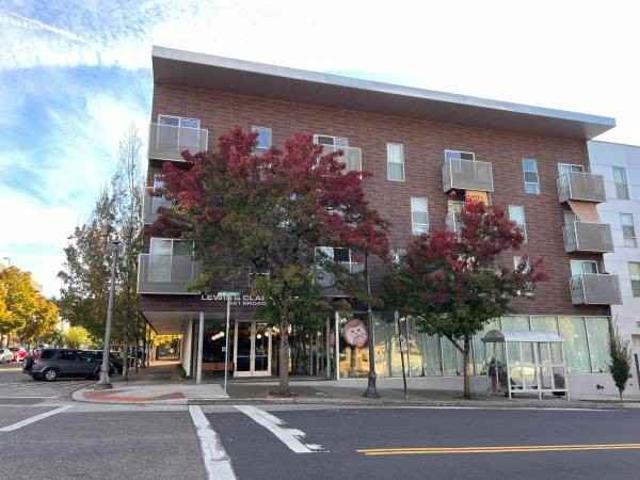 Lewis and Clark Plaza 2 Bedroom Apartment for Rent at 621 Broadway St, Vancouver, WA 98660 Esther Short