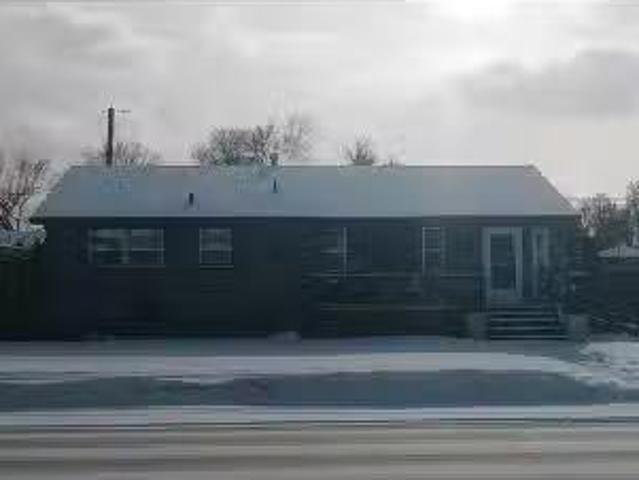 Lewis Ave