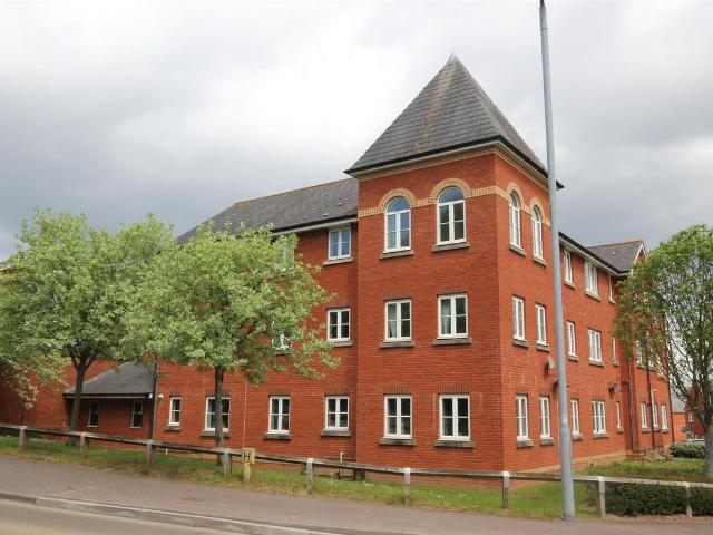 Lewis Crescent, Exeter EX2, 2 bed flat to rent, £1,100 pcm | PrimeLocation