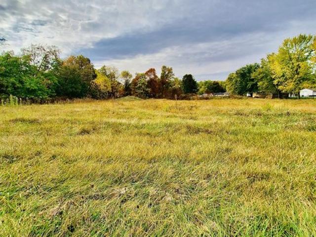 Lewis Dr, Cloverdale, IN 46120