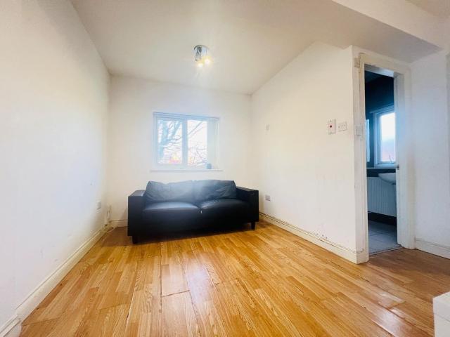 Lewis Drive, Newcastle Upon Tyne NE4, Studio to rent, £750 pcm | PrimeLocation